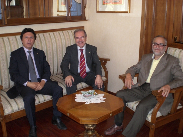 IL NEO-PRESIDENTE GAMBUZZA IN VISITA ALLA PROVINCIA - Ragusa Oggi