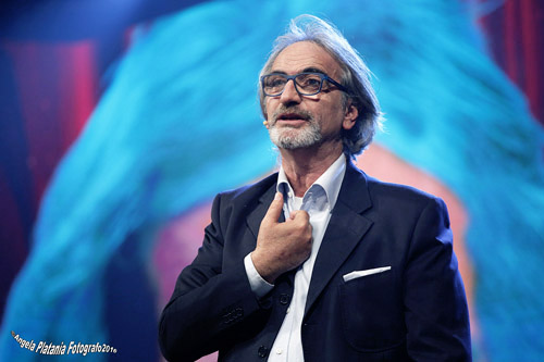 Palco di stelle: cabaret con Massimo Spata - Ragusa Oggi