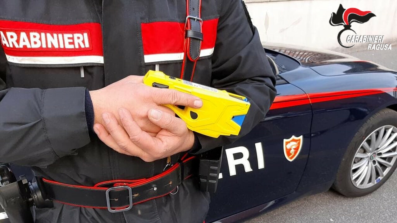 Scicli: rumeno ubriaco minaccia famiglia e carabinieri con il coltello ...