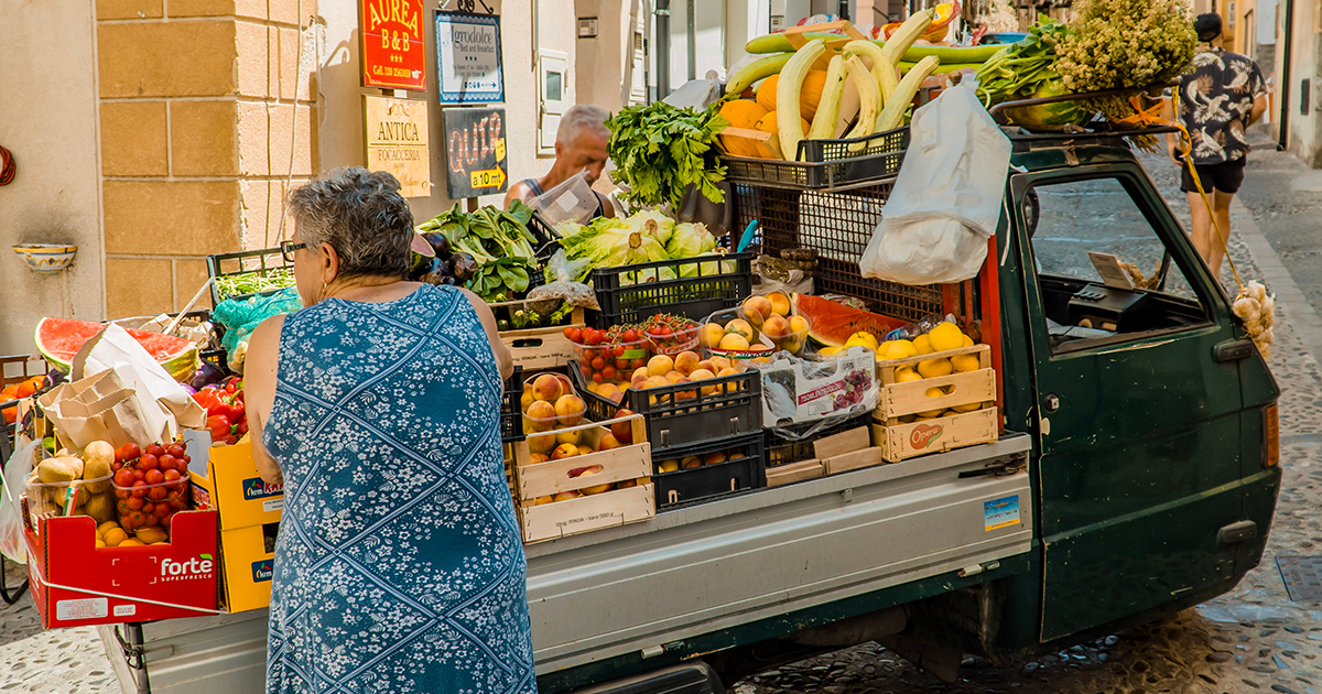 Venditori ambulanti di frutta e verdura: sanzioni a Modica - Ragusa Oggi
