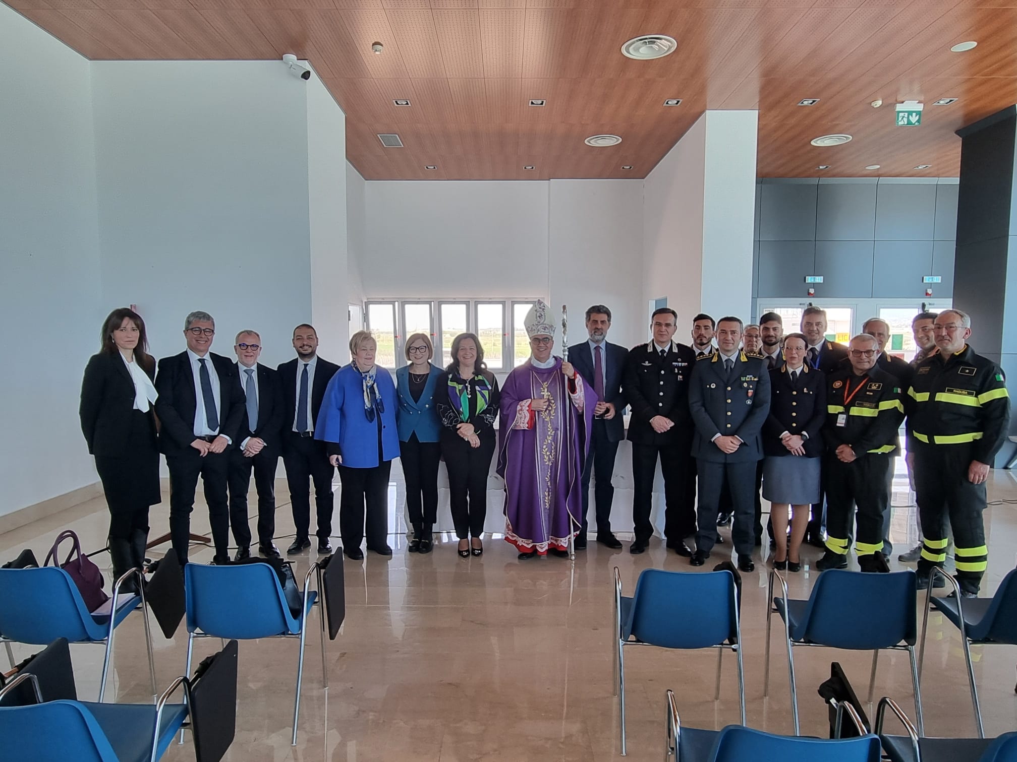 Una messa al Pio La Torre di Comiso. Il Vescovo: "Che l'aeroporto possa ...