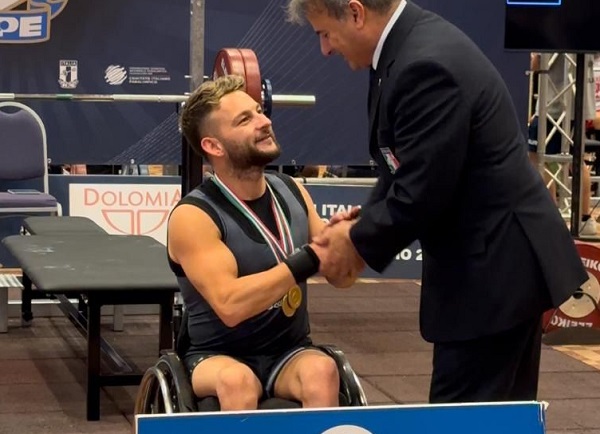 Alessandro La Terra, atleta santacrocese, guarda al Paratriathlon. Già ...