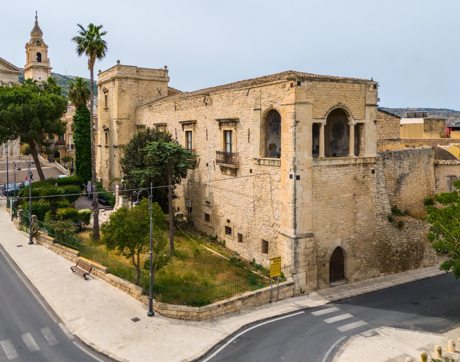 Il Castello Aragonese di Comiso acquisito da Multifidi- Ragusa Oggi