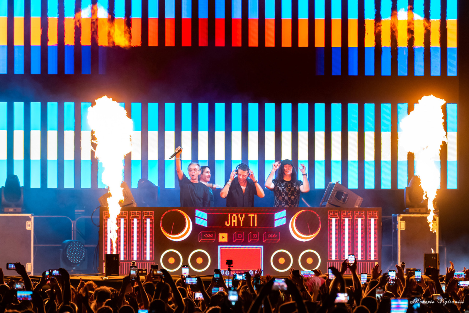 Oltre 3.000 presenze a Catania per il Deejay Time Celebration. FOTO ...