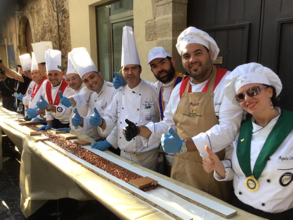 Sono siciliani due guinness world record: per il cannolo e il torrone ...