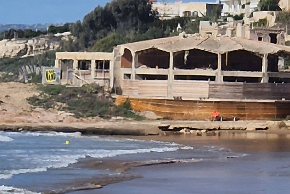 Ex Scogliera Cava d’Aliga: edificio fatiscente e pericoloso - Ragusa Oggi